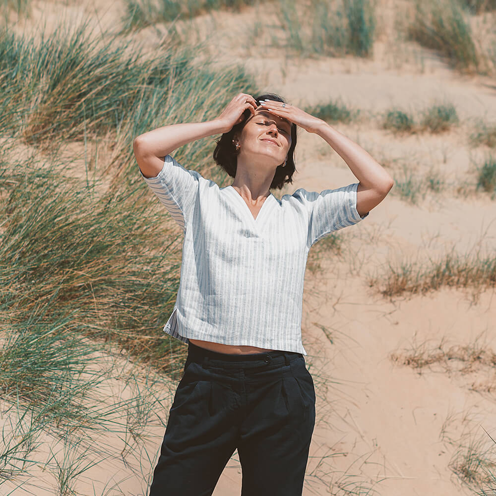 Fabrics-store.com: Ines — V-neck Top, Type - PDF